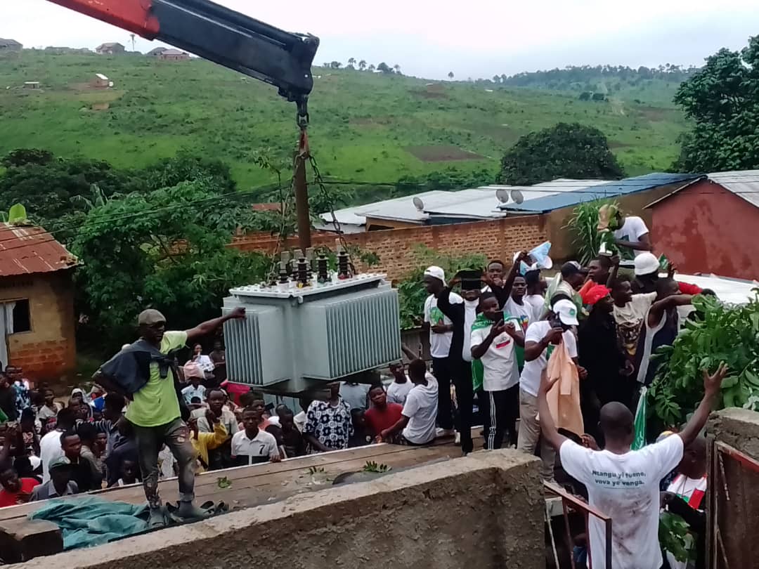 Mbanza-Ngungu : Daniel Mukoko Samba dote la cellule Kumbi-Mbengo d'un ...