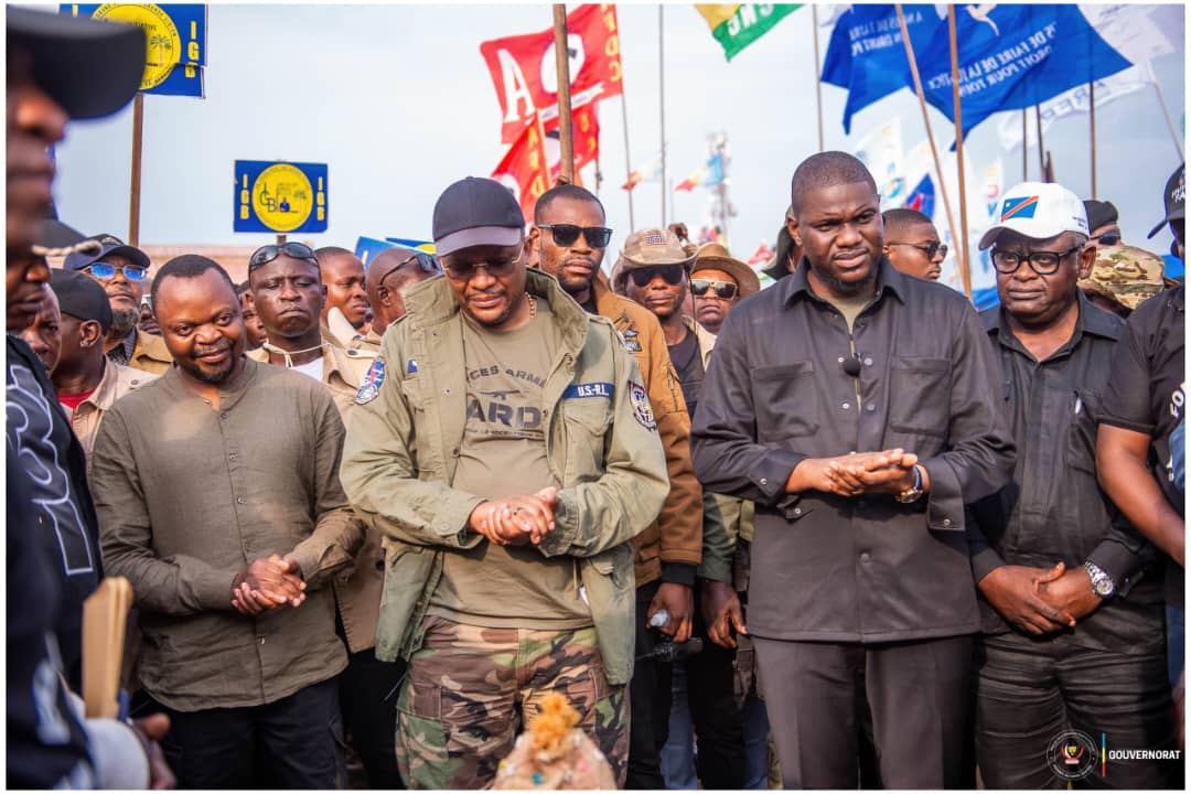 À Muanda, Grâce Bilolo apporte son soutien aux nouvelles recrues de la ...