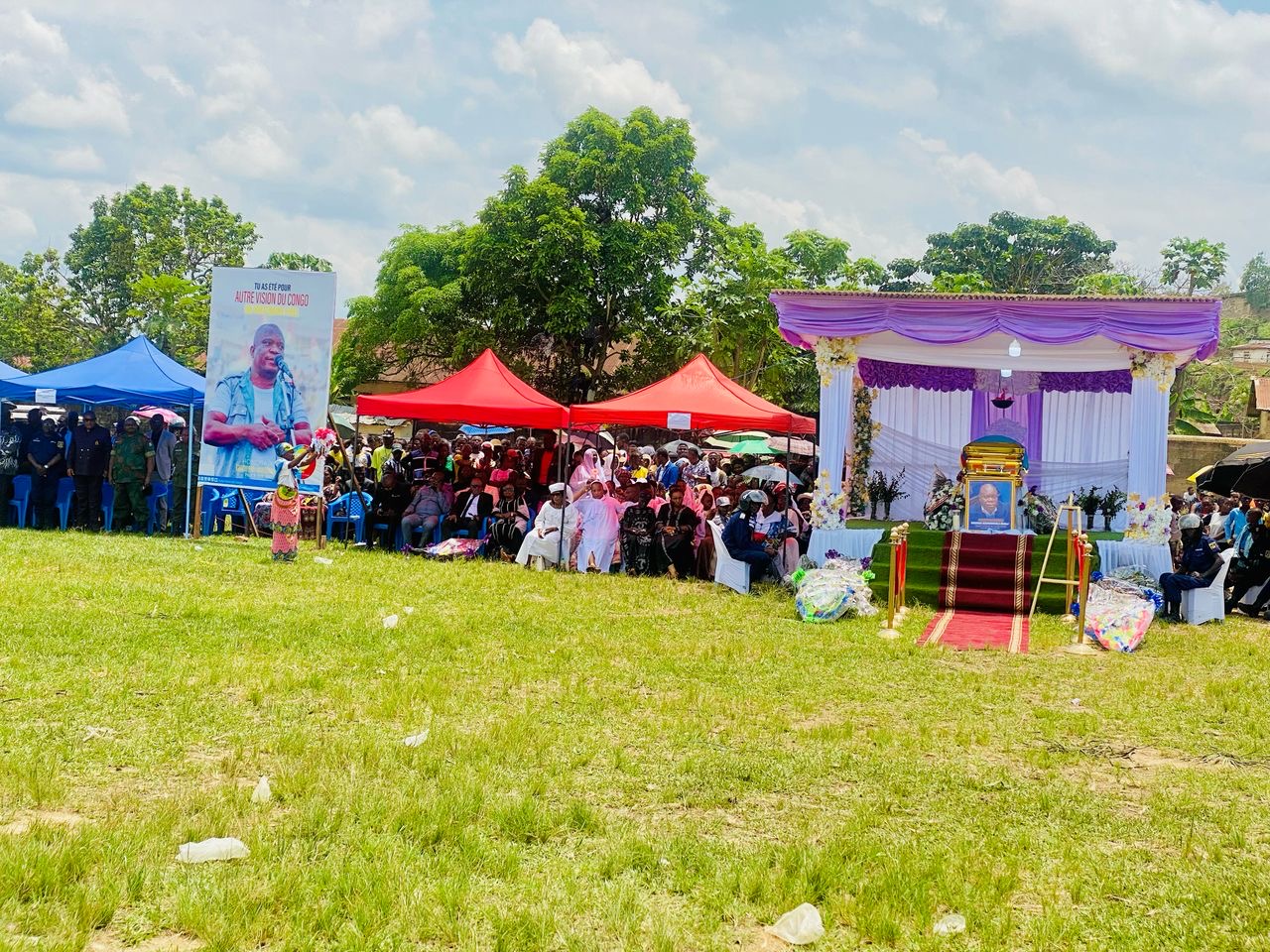 Obsèques de Didier Nkongo Bamvangila : un dernier hommage empreint d ...