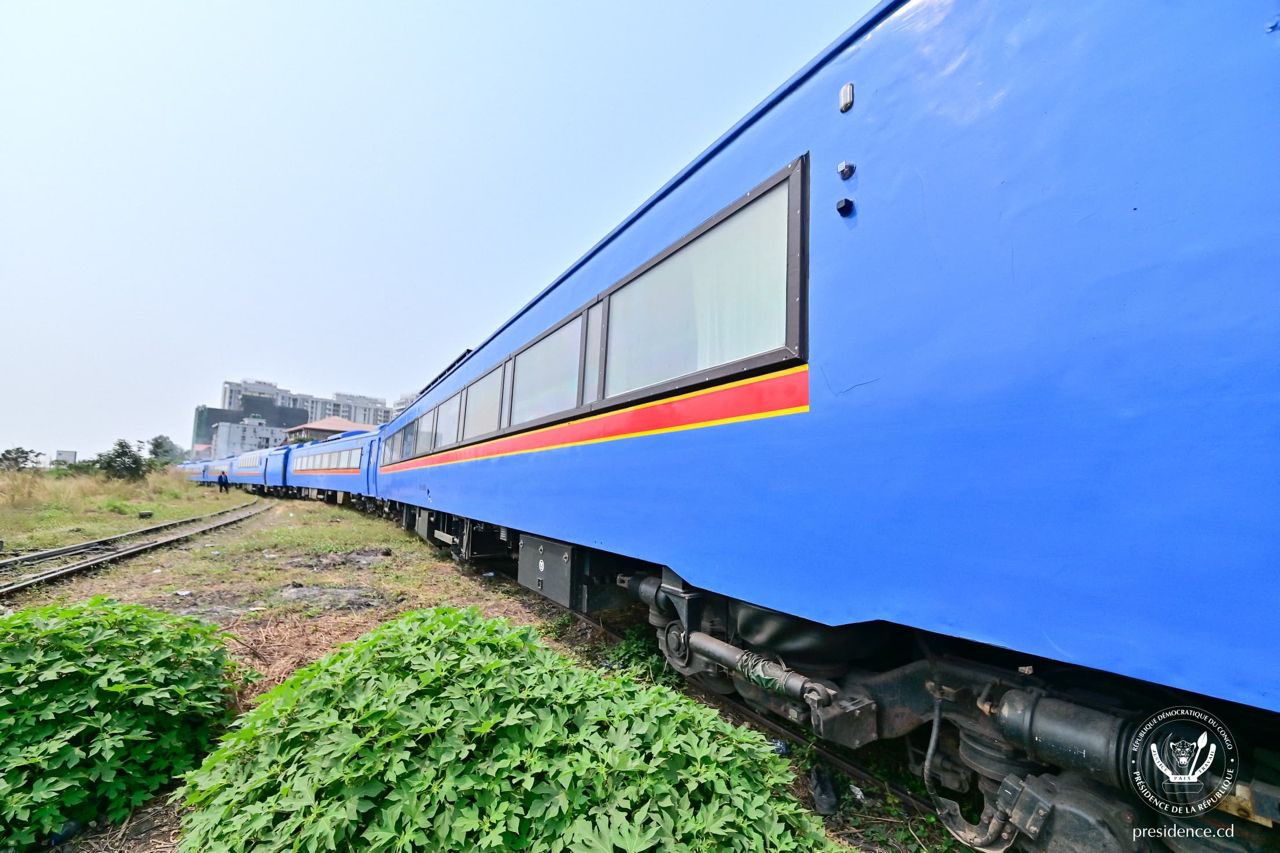 RDC : Albert- Fabrice Puela salue la relance du train Kinshasa - Matadi ...